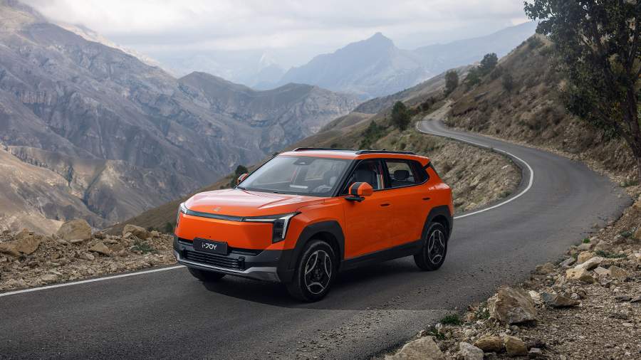 Evolute introduces the new generation i-Joy crossover in Russia | Auto News | Izvestia | 09.10.2025